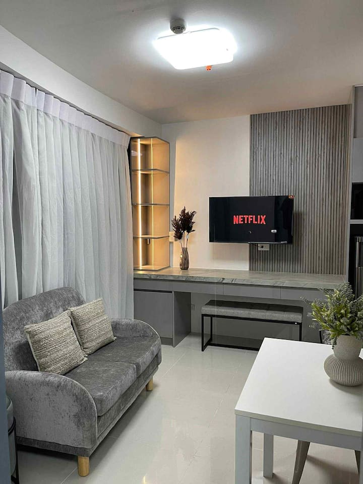 Cozy 1br @ Jtower, Pool, Wifi, Near Airport - Mandaue
