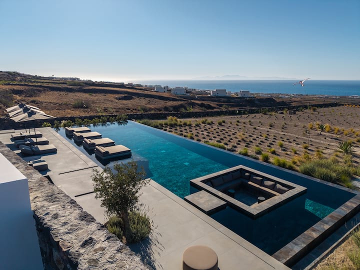 Ultra Luxury Villa With Pool - Oia