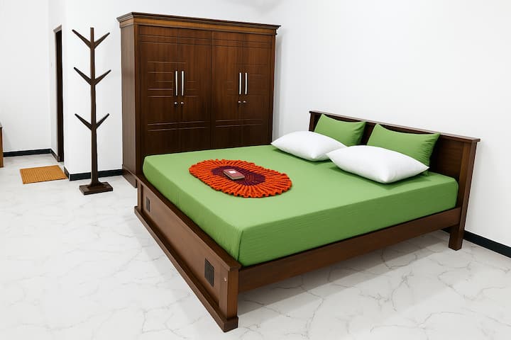 Stylish 4br House Wi-fi Near Mount Lavinia Beach - Colombo