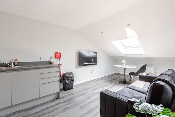 Modern 1 Bedroom Apartment Liverpool City Centre - Liverpool