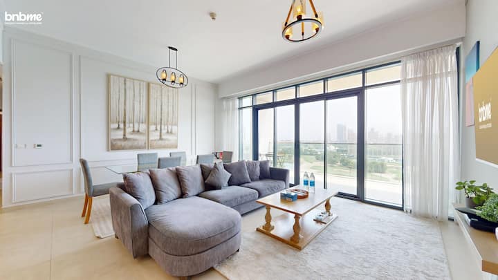 Stylish Apt With Golf Views Near Dubai Marina - Dubai Marina