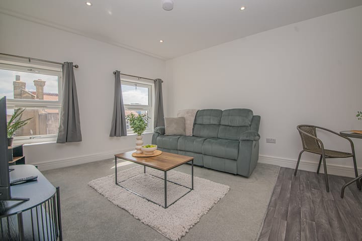 Deluxe Two Bedroom Apartment - Portsmouth