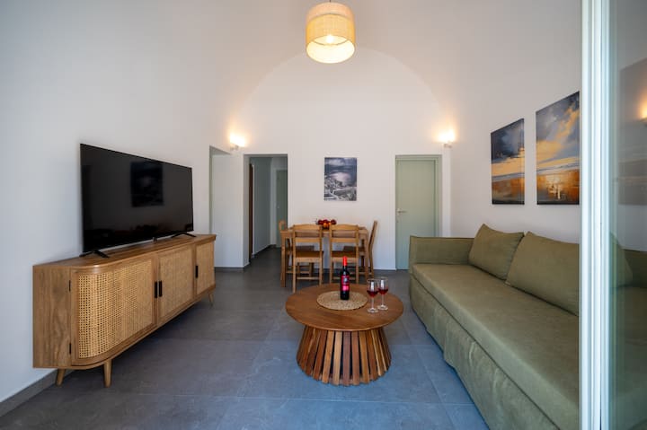 Traditional Dome Style Villa - サントリニ島