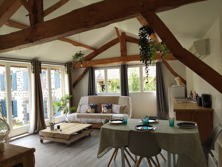 Gîte La Cabane Aux Hirondelles - Puy-de-Dôme