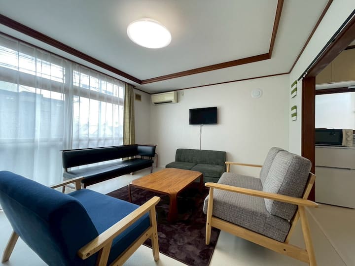 【静かな貸切戸建】最大8名/篠路駅徒歩15–20分・駐車1台可/大通まで車で30分 - 이시카리시