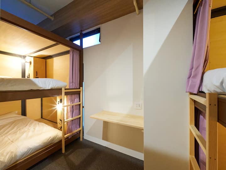 中華街徒歩3分、友人同士・価格重視向け｜7㎡／最大4名／3階-4階｜二段ベッド2台／共用シャワー - Yokohama