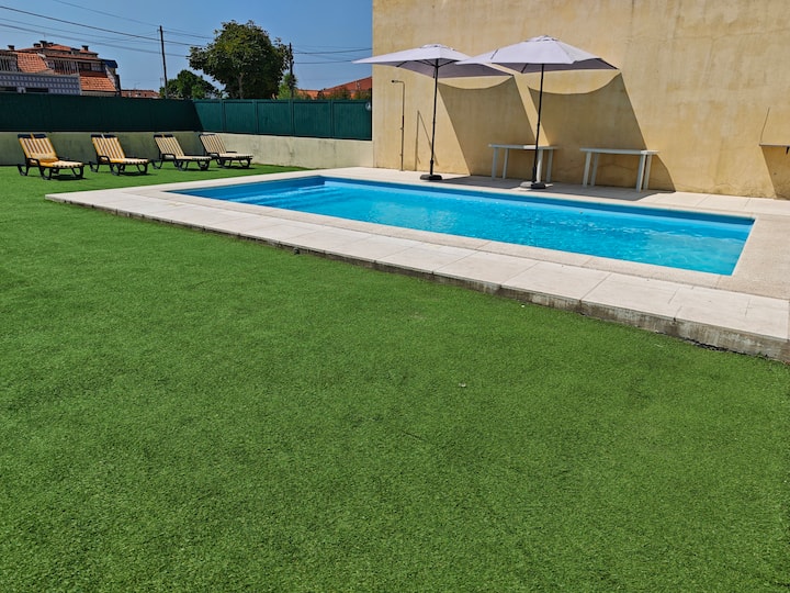 Guesthouse Relax & Pool - Santa Maria da Feira