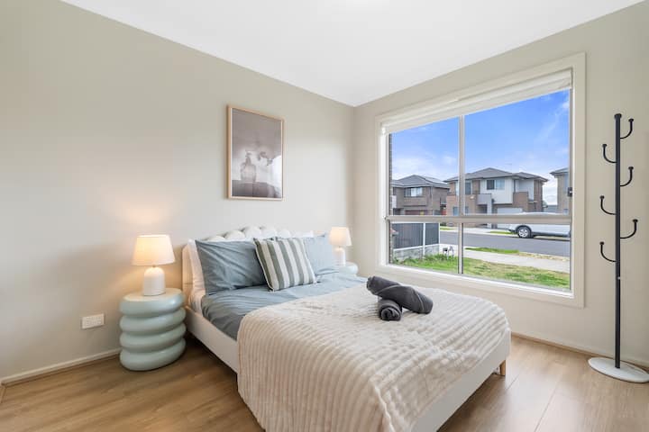 Spacious 4br With Secure Parking | 3 Min To Mall - 세인트 앤드류스