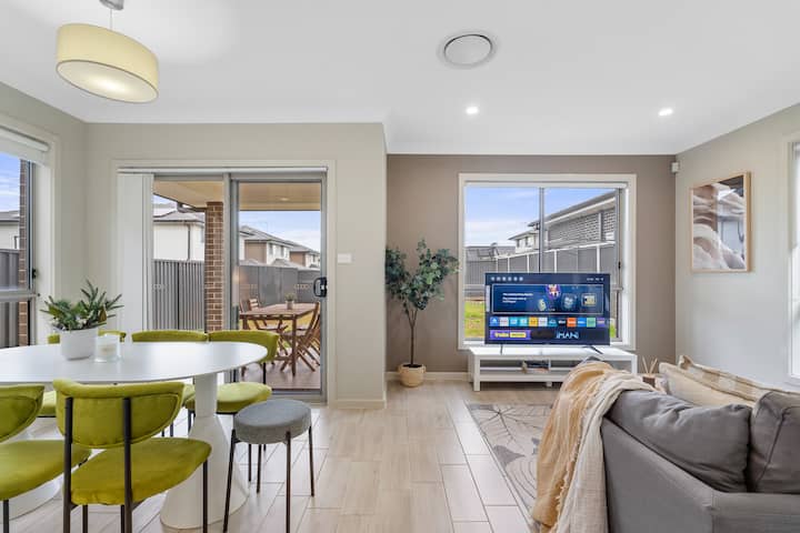 4br Spacious Home| Freeparking| 3 Mins To Edsquare - Saint Andrews