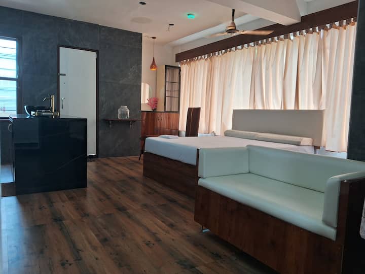 7bhk Ac Flat With 4kitchen 4hall - Nagercoil