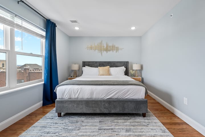 Modern 3br W/ King • Near Park - Newark, NJ