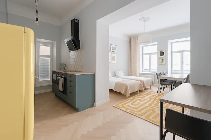 Modern Flat In Historical Building In Central Area - Helsinki