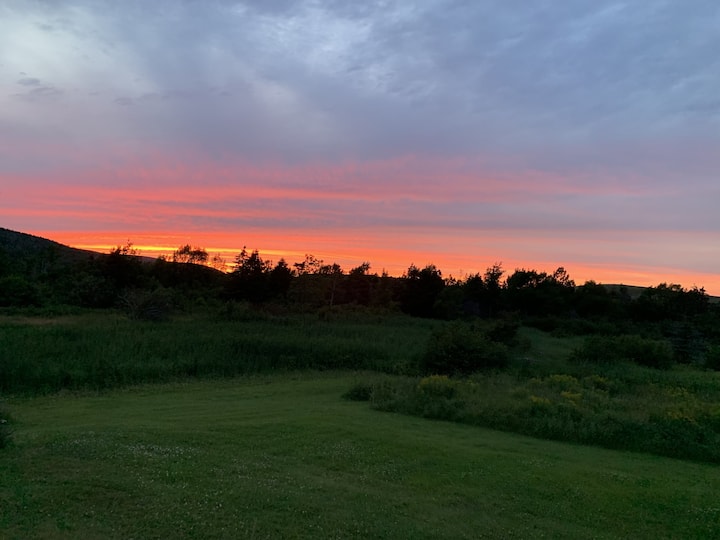 Aline's Seaside Cottage - Cape Breton Island