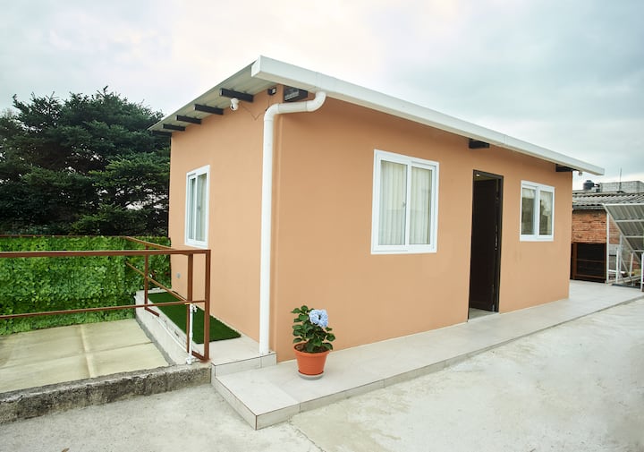 Casa Cádiz - Refugio Moderno En Xela - Salcajá