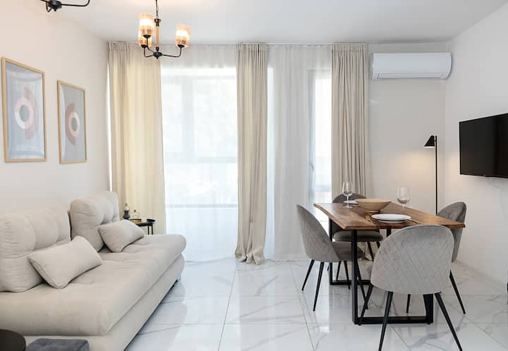 Buenavista | Modern Comfort Near Varna City Center - Varna