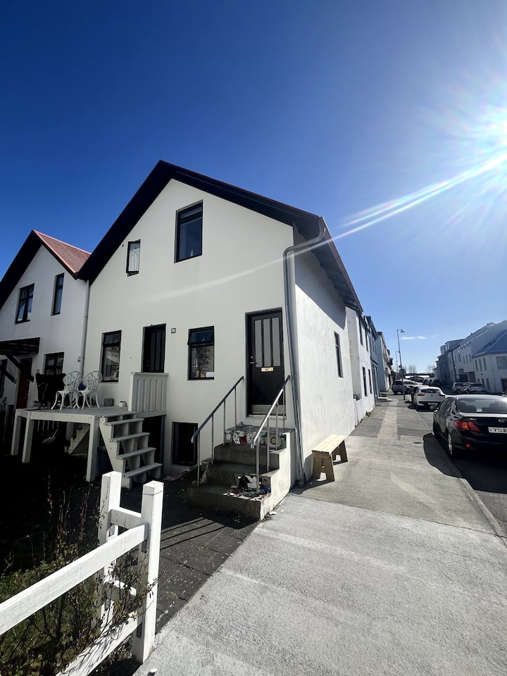 Couples Getaway - Islande