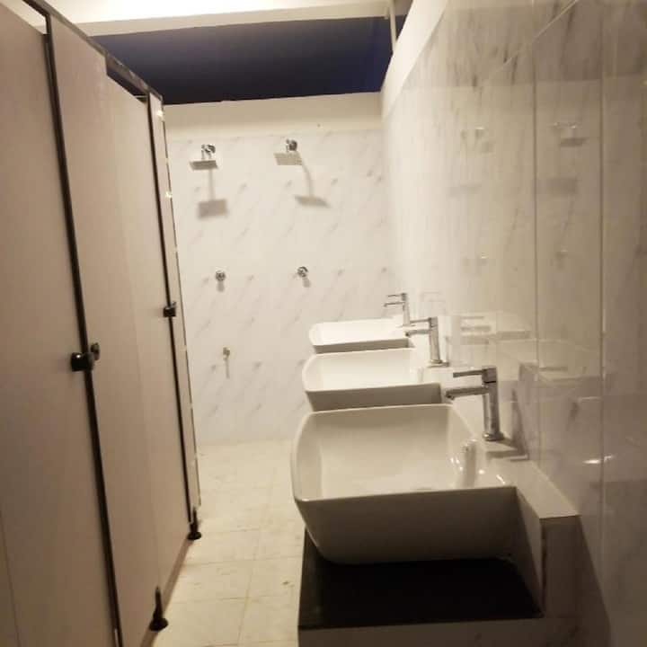 Chaya Mega Hostel - Mirissa
