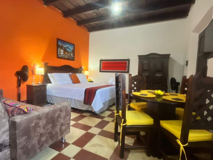 T4 Nice Apartment Just 3 Blocks From The Park -