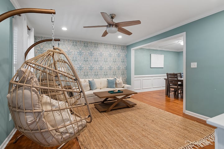 Luxe Raleigh 9br Retreat | Sleeps 24 | Arcade - Raleigh, NC