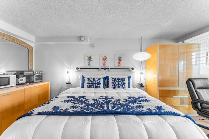Modern Upgrade Near Beach Amazing Views King Bed - Honolulu