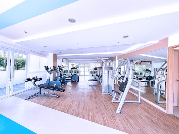 2br Pasay Gem | Walk To Moa & Restaurants - Manila