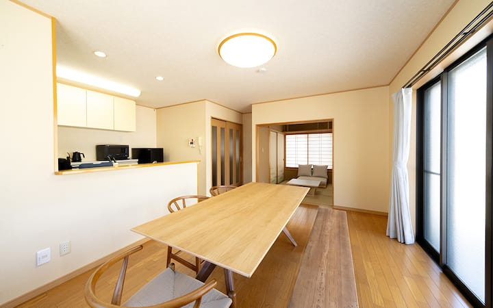 温泉あり｜グループで過ごせる一棟貸しコテージ - Atami