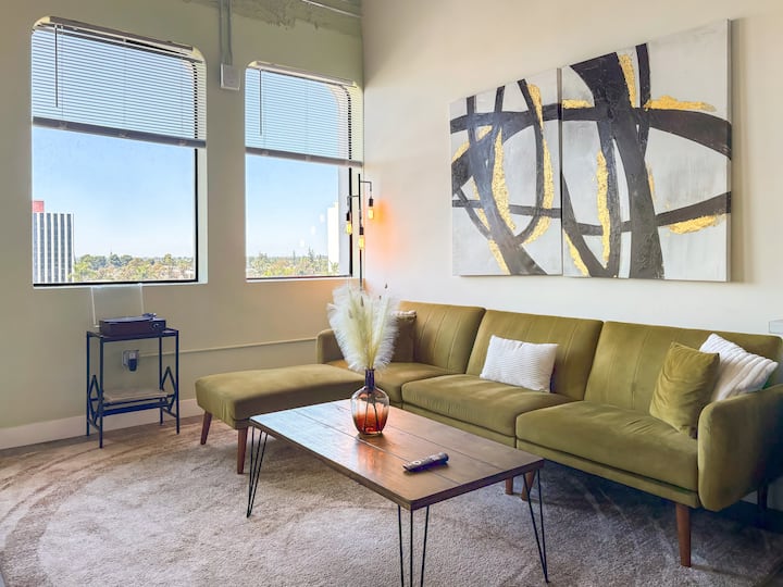 Sleek Ny Style 10 Minutes To Sna & Disneyland - Santa Ana, CA