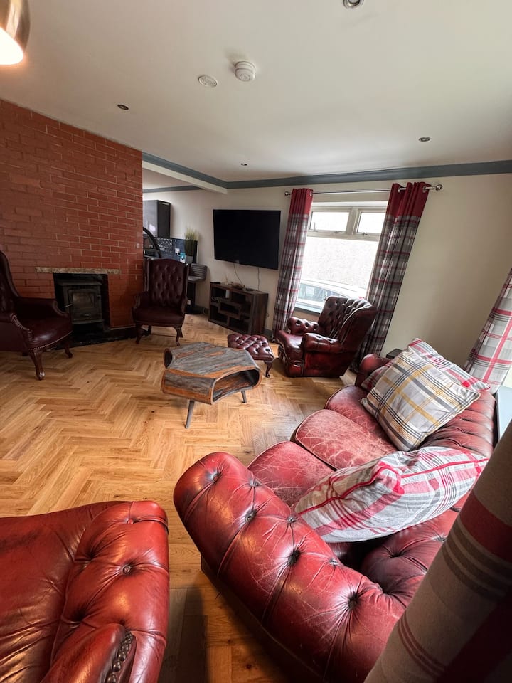 Luxurious Cottage On The River With Hot Tub - Skye