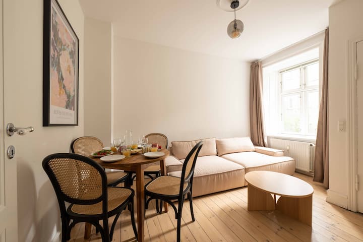 Classic Copenhagen Apartment For 10 - Copenhague