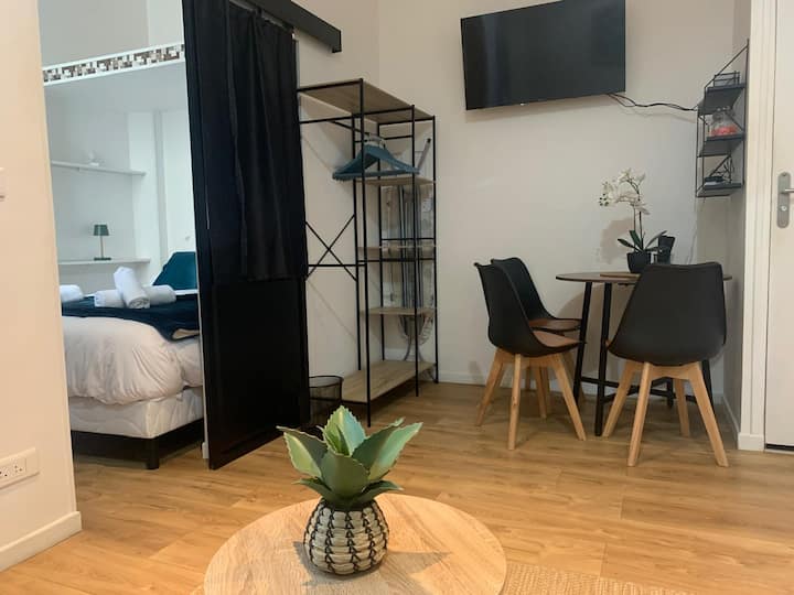 Quiet And Lovely Paris Center - Paris