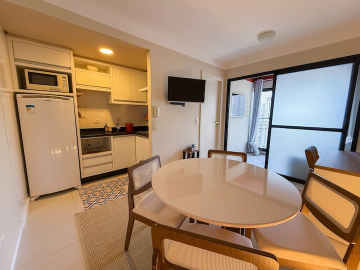 Apê Da Anna | Academia, Central E Com Vaga - Curitiba