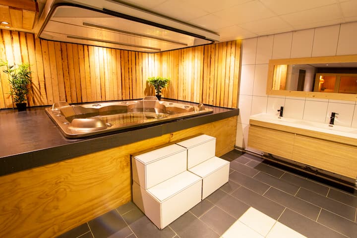 Luxe Villa Met Jacuzzi & Sauna - Friesland