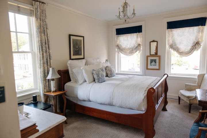 Ville De Frejus - Fredericksburg, VA