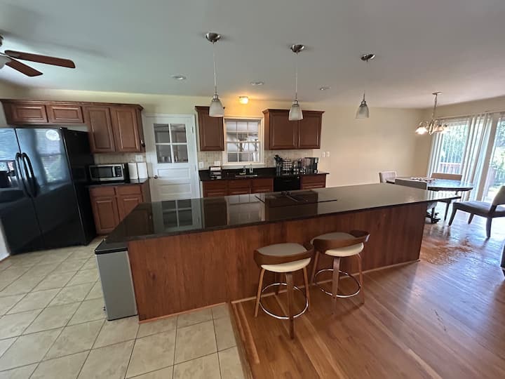4br Vienna Home | Pet Friendly | Near Tysons & Dc - Fairfax, VA
