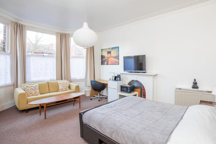 Entire First Floor | Shared Hall • Sefton Park - Liverpool
