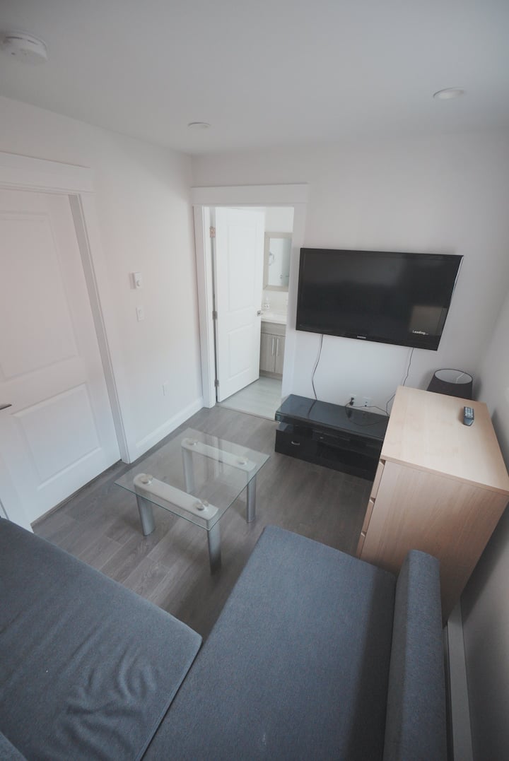2br Laneway House: Ac, Free Parking, Pet-friendly - Vancouver