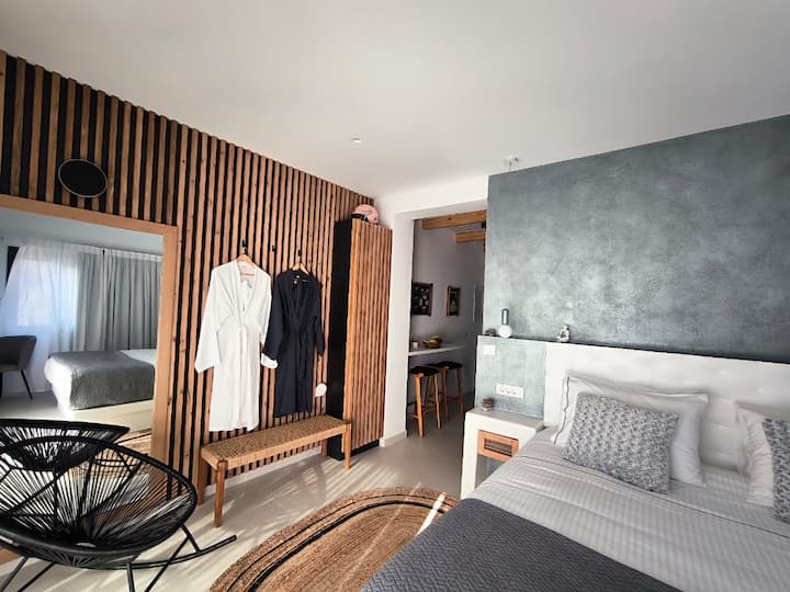 Exo Santorini Slow Living Suite & Sea View Jacuzzi - Szantorini