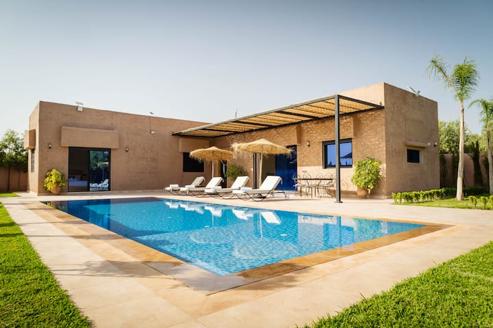 Villa Moderne Marrakech. Piscine, Chef & Vue Atlas - Morocco