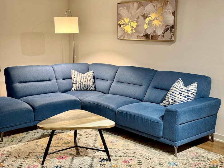 Modern Getaway With Everything You Need! - Irvine, CA