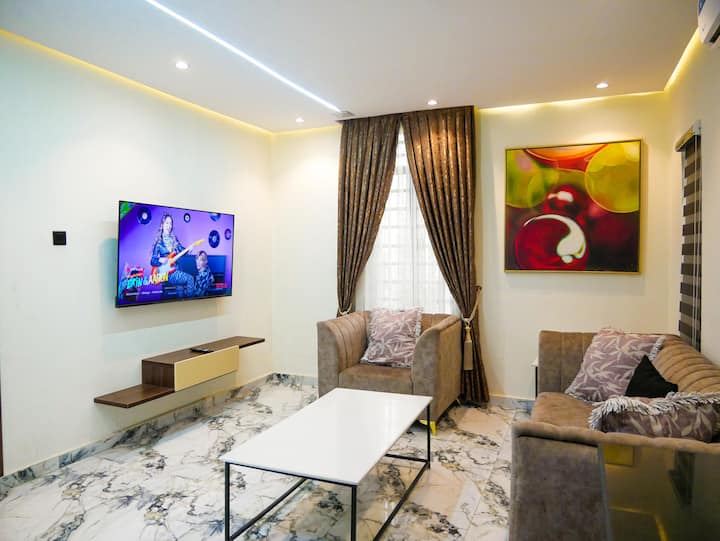 Modern 1 Bdr W/ Self Check-in | Near Airport - Lagos