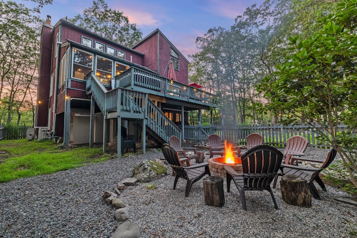 Warm Winter Escape- Close To Skiing And Casino - East Stroudsburg, PA