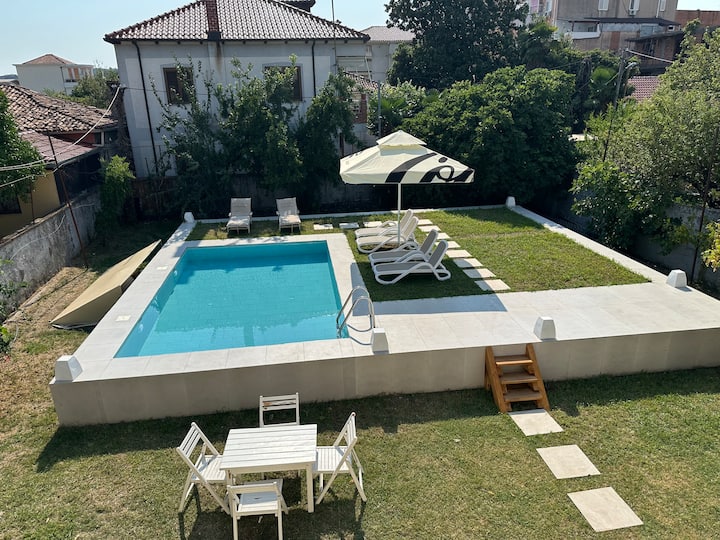 La Piscina - Albania