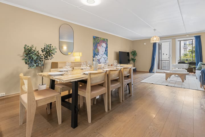 Central Family 4br Apt • 2bath + *Free Parking* - Oslo