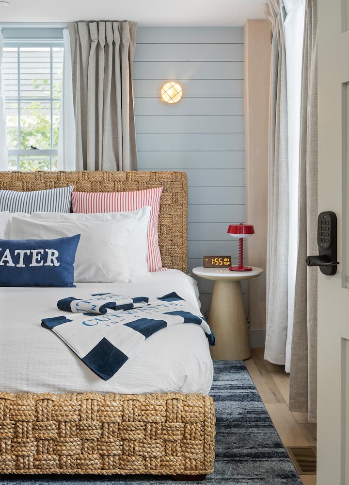*New Boutique Ocean Escape|downtown|king Bed|ada - Newburyport