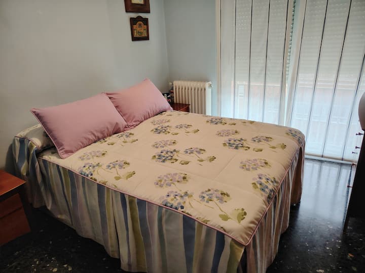 Piso Junto A La Feria. 3 Habitac. - Albacete