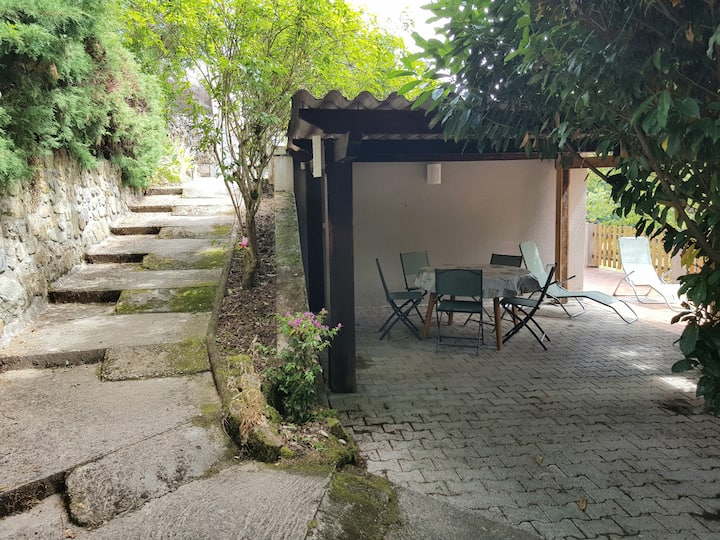 Maison Et Jardin Atypique Pleine Nature - Monistrol-sur-Loire