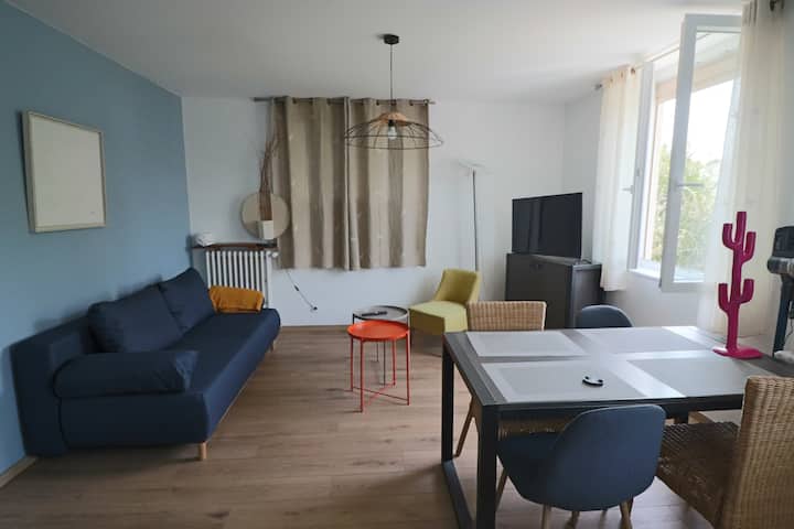Appart  Neuf-1 Chbre 2pers + Convertible 2pers. - Besançon