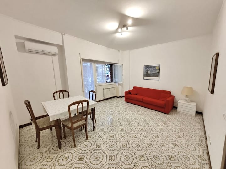 House Of Tribuni - Near Metro A - Rome