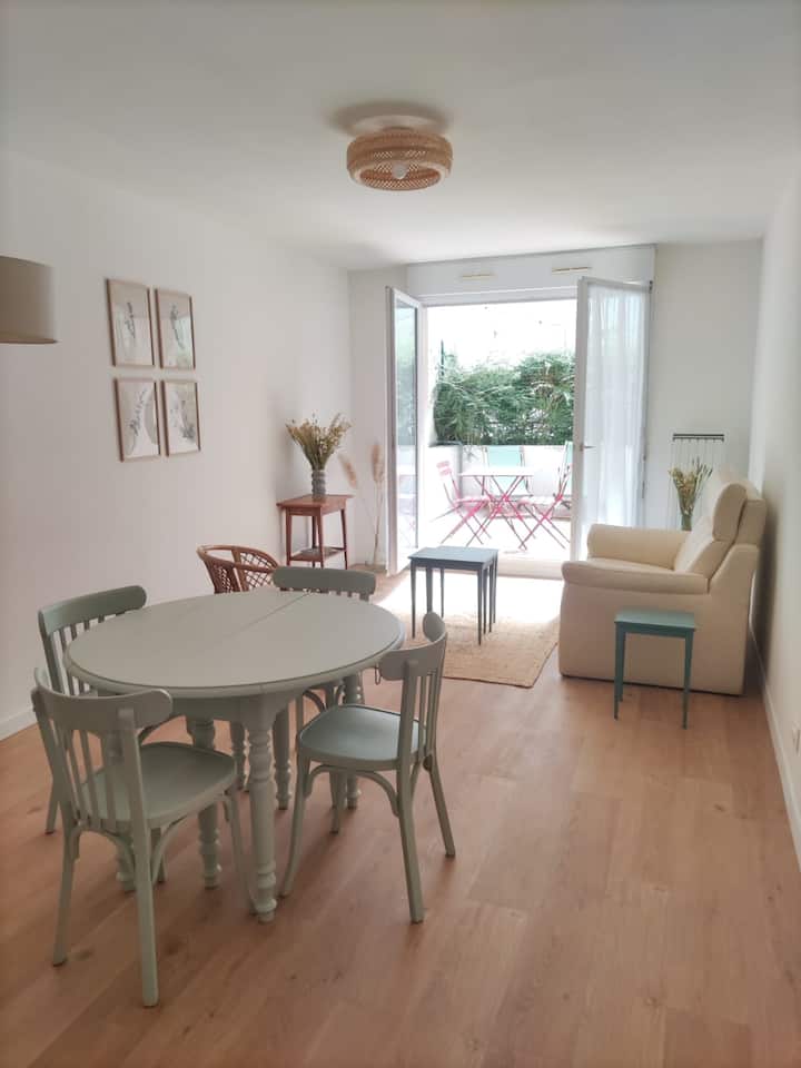 Appartement F2, Garage, Terrasse Au Centre Ville - Gare de Nancy