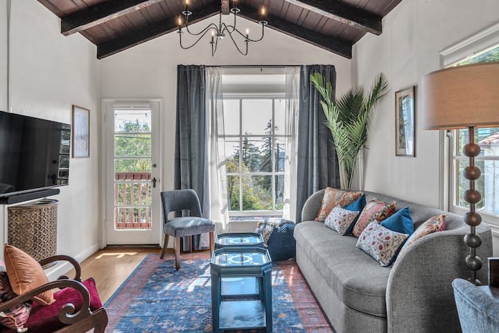 Little Villa-near Cal-views-parking-kitchen-lndry - Kensington, CA